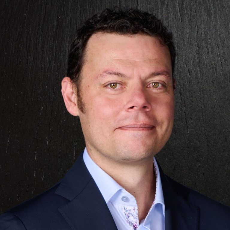 Board & Management – Rua Gold